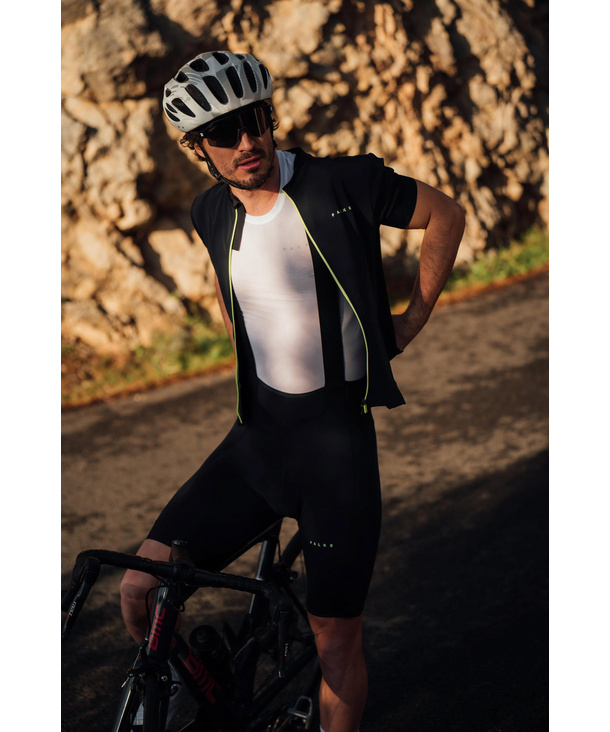 Men T-Shirt Ultralight Cool (Green) | FALKE