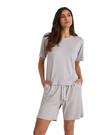 FALKE Apparel - Discover fashion, trends and basics| FALKE